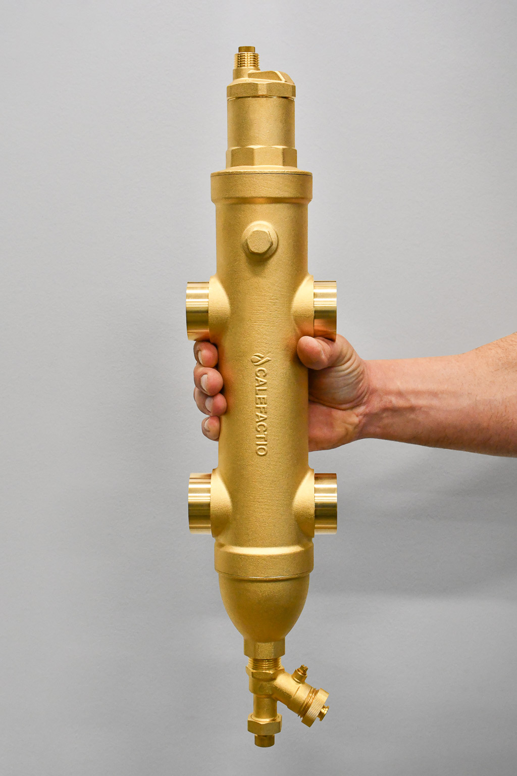 Calefactio expands its 4-in-1 hydraulic separator line with a new brass ...